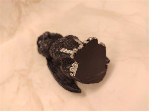 Статуетка Грифон Griffin зі смоли з таємничими візерунками 600 грн Інші товари для дому