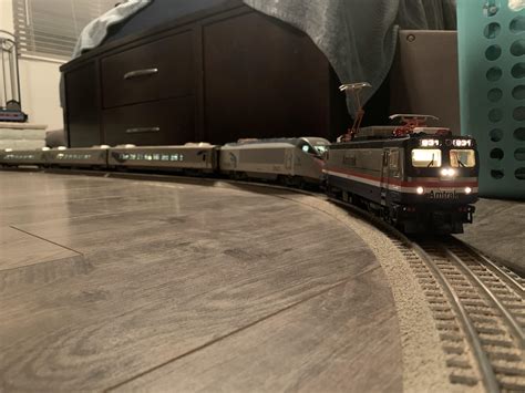 Mth Amtrak Aem 7 “dead Towing” The Lionel Acela 😆 R Modeltrains
