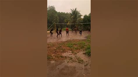 අකුණකින් අවසන් වූ වොලිබෝල් සෙල්ලම 😰😥 Volleyball Viral Shorts Youtube