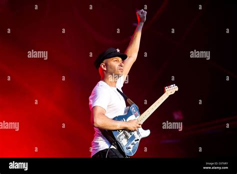 Rage Factor Tom Morello Of Rage Against The Machine Perform At A