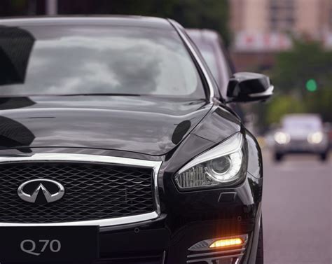 Infiniti Q70 Sedan Infiniti Global