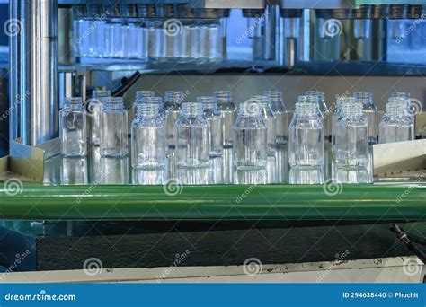 The Plastic Bottle Manufacturing Process By Vertical Blow Mold Machine