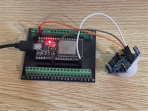 Esp32 人感センサー（hc Sr501） With Arduino Ide Farmsoft