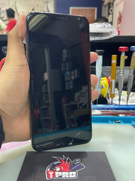 Repair IPhone Xs Max Blank Screen In KL IPRO Ampang KL