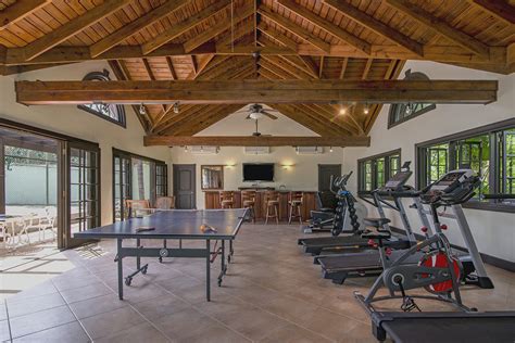 A Summer Place On The Beach 7 Bedroom Villa In Discovery Bay