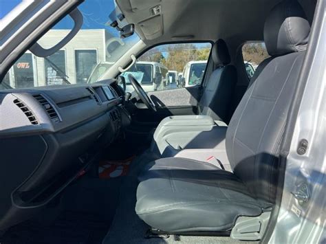 Toyota Hiace Wagon Grand Cabin 2010 Silver 96380 Km Details