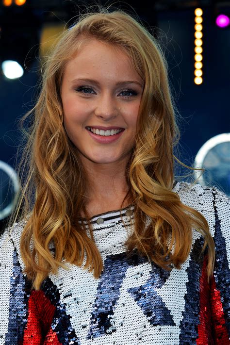 Zara Larsson Wallpapers Wallpaper Cave