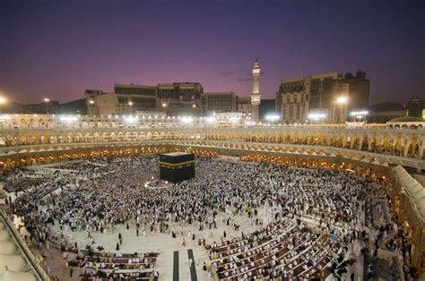 10 Masjid Terbesar Di Dunia Tempat Ibadah Sekaligus Destinasi Wisata