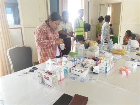 မအီမြို့၌ လမ်းတံတားဆိပ်များရှိ အလုပ်သမားများအား အခမဲ့ကျန်းမာရေးစောင့်ရ