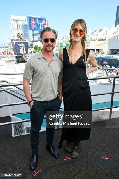 2579 Mackenzie Davis Photos And High Res Pictures Getty Images