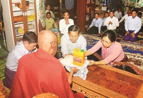 နိုင်ငံတော်စီမံအုပ်ချုပ်ရေးကောင်စီဥက္ကဋ္ဌ နိုင