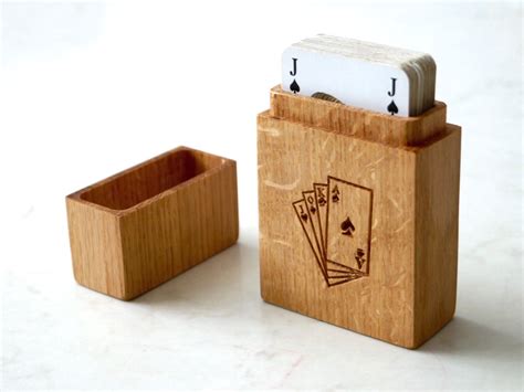 3d打印扑克牌架 来自 Wavechaser17 Makerworld