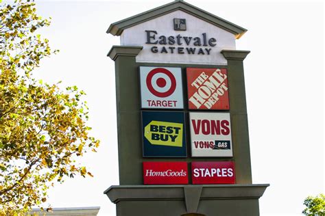 Eastvale California And His Shopping Centers