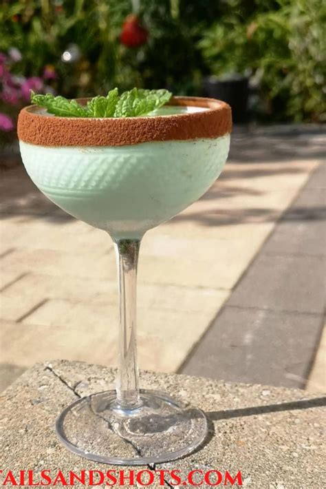 Flying Grasshopper Artofit