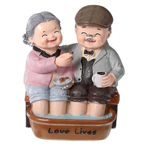 Скульптура бабушка и дедушка 76 фото