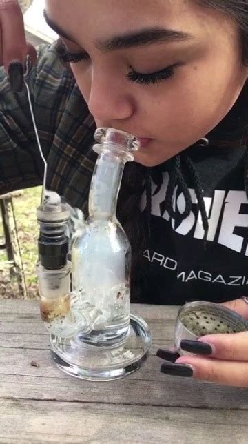 Being High Makes Me Appreciate The World Tumbex