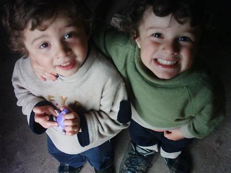 Hermanos Abrazados Imagui