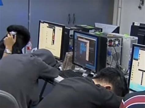 Nasa 50 Nagtatrabaho Sa Isang Int L Cybersex Syndicate Huli Balitambayan