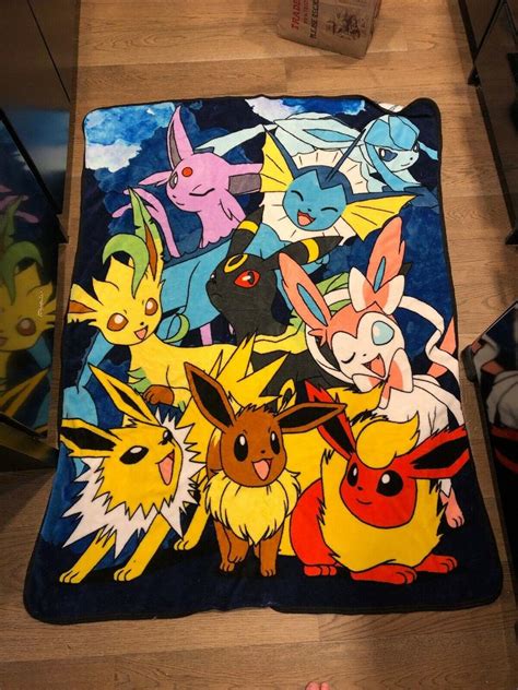 Pokemon Eevee Evolutions Fleece Blanket Throw 46 X 60 2006037380