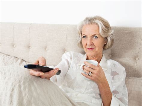 How Entertainment Helps With Alzheimers Care Senior Transition Guide