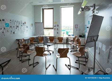 Empty Classroom Modern Classroom Convenient Audience For Classes Chairs Stand In A Circle