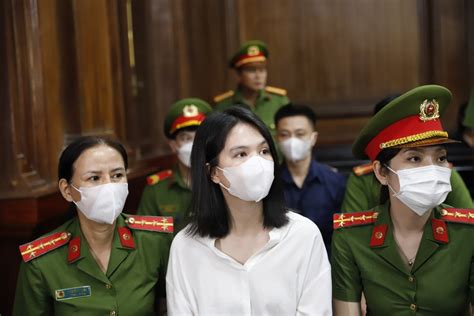 Ngọc Trinh Thừa Nhận Hành Vi Phạm Tội