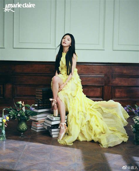 China Entertainment News Zhang Ruonan Poses For Photo Shoot