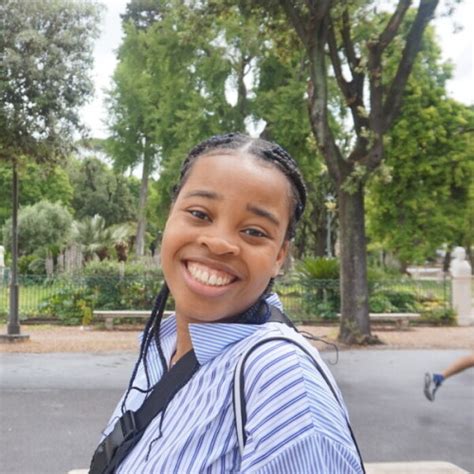 Sarah Mathematics Tutor 34 H