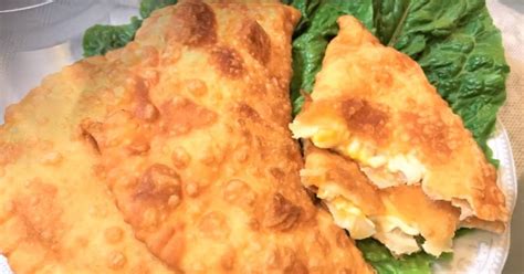 ჩებურეკი ებრაული რეცეპტით რომელიც მზადდება მარტივად ყველის წელვადი შიგთავსი და იდეალურად