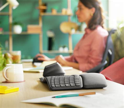 Logitech Ergonomic Solutions Ccs Media
