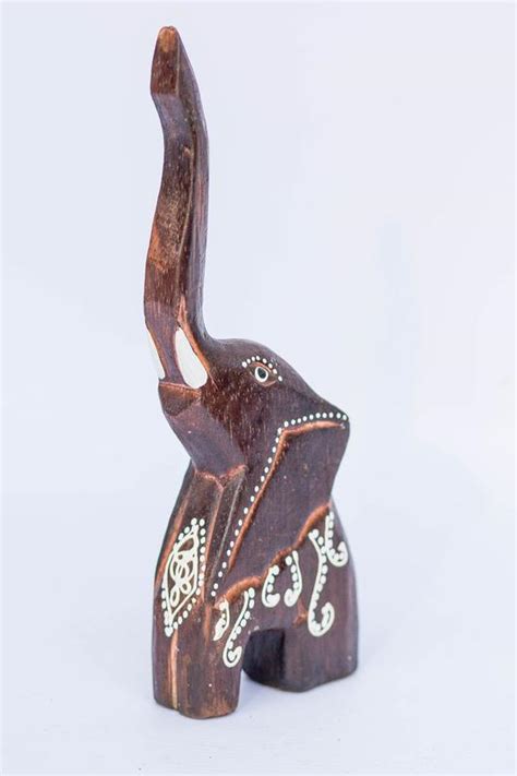 Статуетка слон дерев яний коричневий розписний висота 24см — ціна 330 грн у каталозі Статуетки