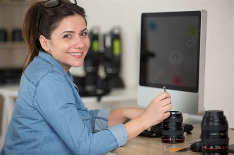 사진 엔지니어 작업장에서 카메라 렌즈 수리 세트 배경 및 무료 다운로드를위한 그림 Pngtree