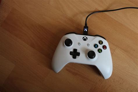 Can I Use An Xbox Controller On PS4 4 Ways To Use It