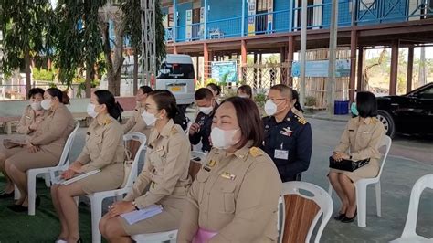 ข่าวพลอากาศเอก ชลิต พุกผาสุข องคมนตรี ตรวจเยี่ยมโรงเรียนในโครงการกองทุนการศึกษาและโรงเรียน