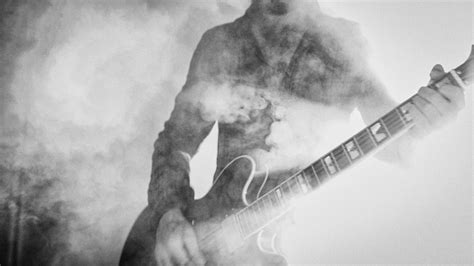 La primera canción de rock en español en dar la vuelta al mundo