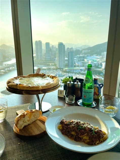 호캉스 후기파크 하얏트 부산 디럭스 오션 전망 마리나 뷰 다이닝리빙룸바 수영장 조식 후기 네이버 블로그