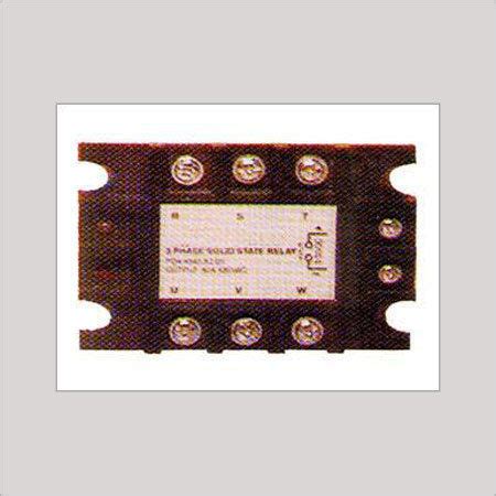 Three Phase Solid State Relay Amps Load Current V Rms Photo Isolation With Led