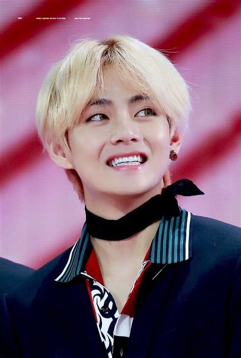 Smile Boxy Smile Smile Bts V Cute Photos Motormobilindo