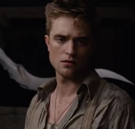 Pin By Lullaby Potter On Ch Bruce Wayne Robert Pattinson Edward Cullen Robert Pattinson