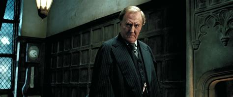 ‘harry Potter Fans Pay Tribute To Robert Hardy Aka Cornelius Fudge