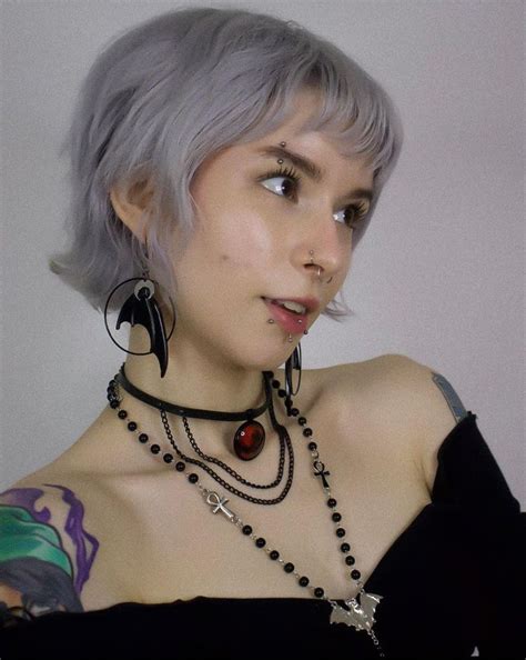 Pin De Anony Mouse Haircutlover Em Luh Setra Cabelo E Maquiagem