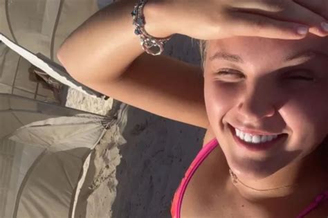 Jojo Siwa Shares More Sizzling Holiday Snaps As She Strips To A Tiny