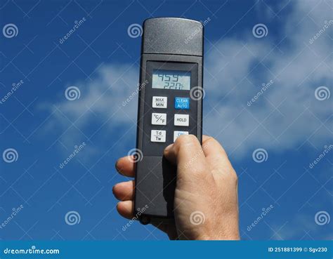 Humidity And Temperature Sensing Module For Arduino Projects With Oled Circuit On A Breadboard