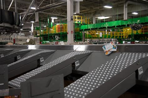Usps Deploys New Package Sorting Machine To Handle Increased Parcel