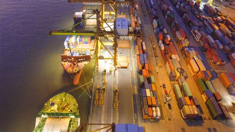 물류 및 운송 컨테이너 화물 선박 및 화물의 조선소에서 크레인 공장 산업 건물에 대한 스톡 사진 및 기타 이미지 공장 산업 건물 교통수단 기업 재무와 산업 Istock