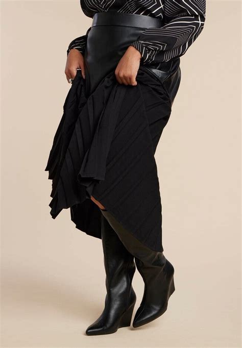 Pointed Toe Wedge Heel Catherines