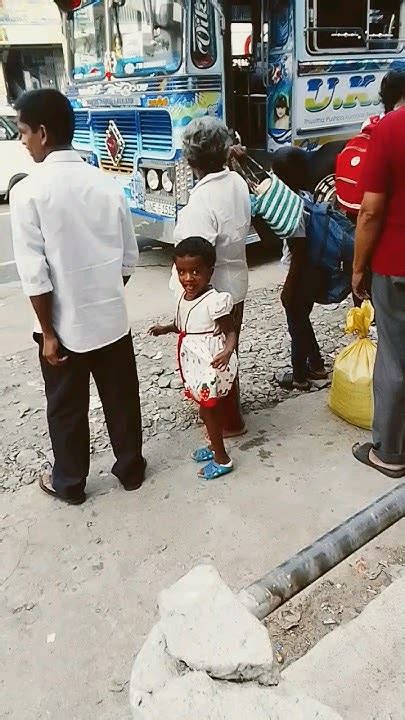 බස් එකේ අමුතු දුමක් ලු පොඩි ළමයිනුත් ඉන්නව කල්පනාවෙන් Shorts News Youtube
