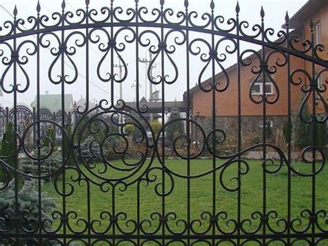 Железный забор в Алматы