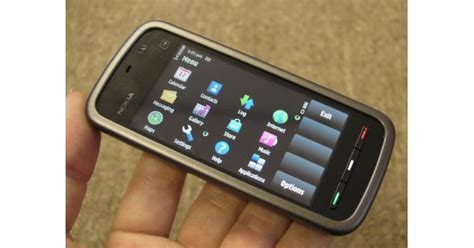 Nokia 5230 — бюджетный смартфон с великолепным экраном и большой батареей