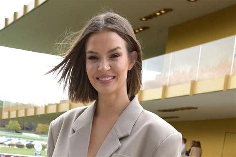 Josephine Skriver Das Supermodel Ist Mutter Geworden Galade